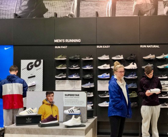9 New Visual Merchandising Trends For Your Store